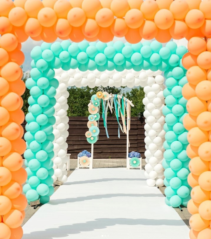 Online balloon decorating training with a NABAS balloon instructor and ...
